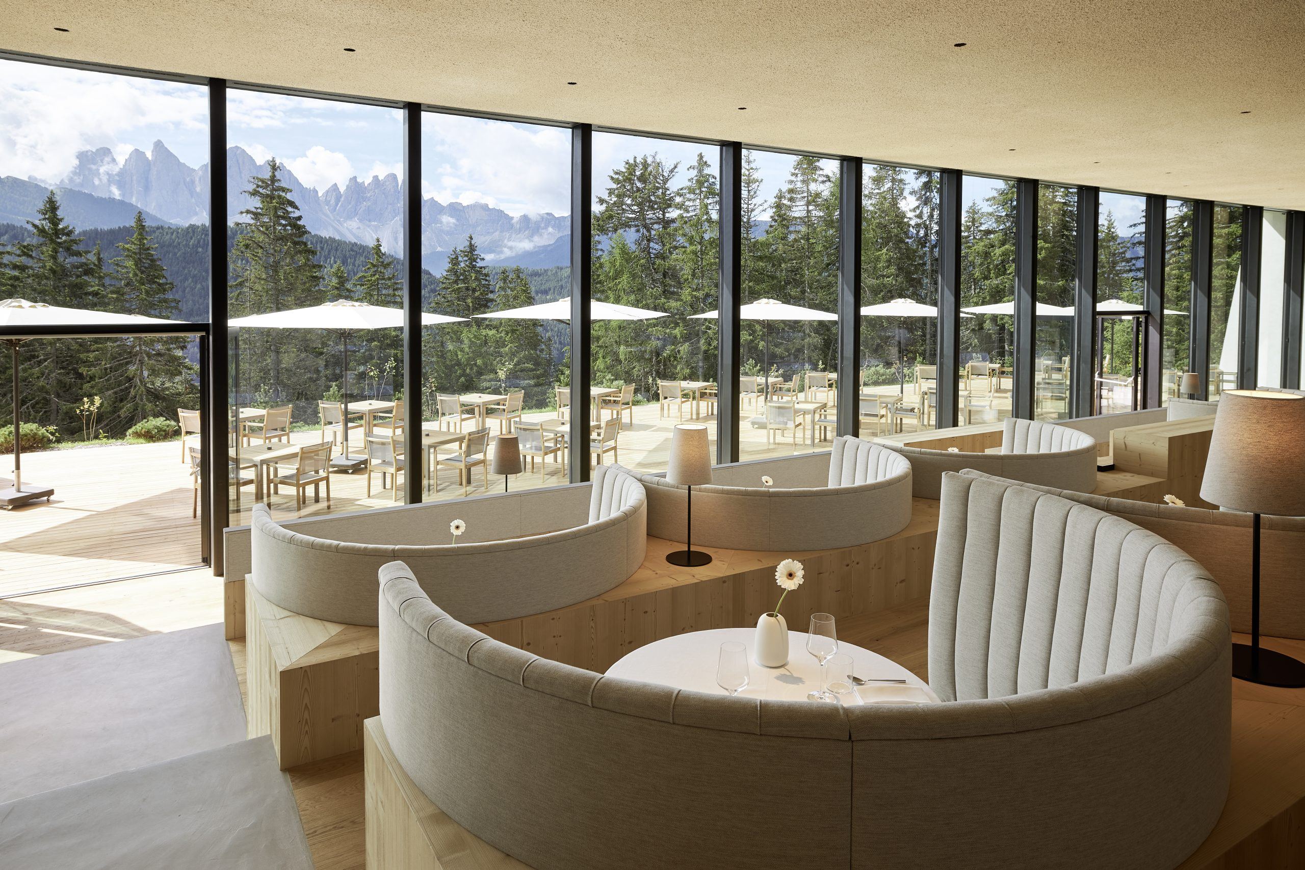 Wellnesshotel FORESTIS Dolomites: luxuriöses Hotel in Brixen, Dolomiten